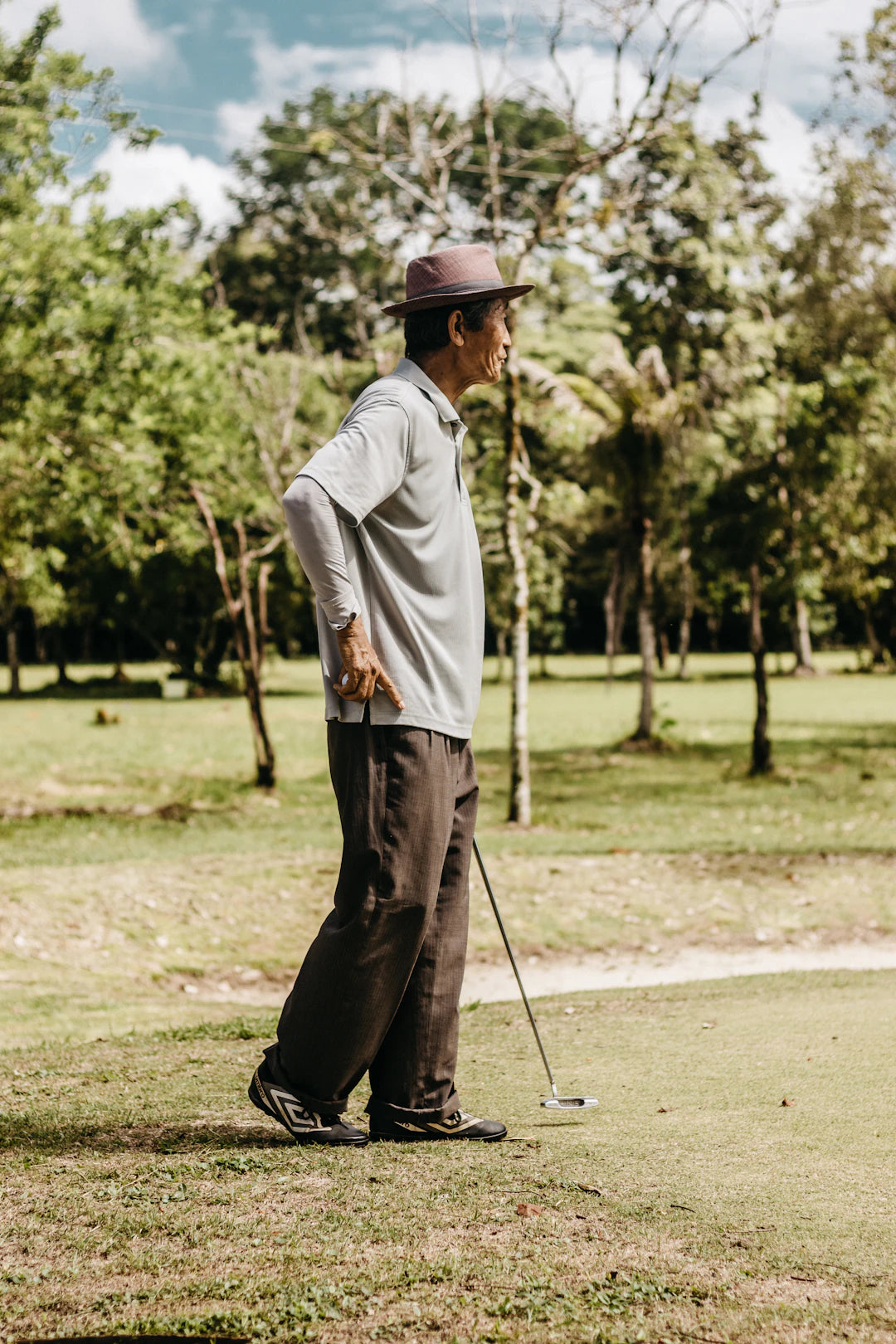 Performance-Ready Stretch Golf Pants for Men’s Comfort